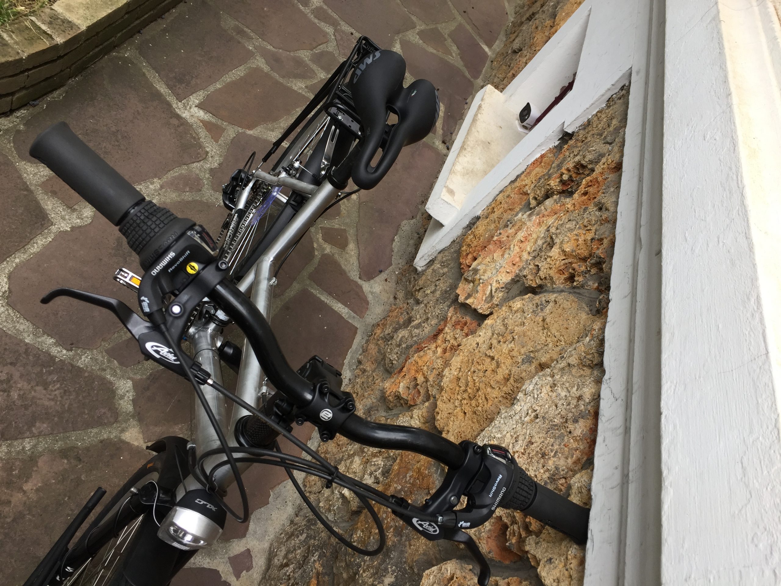 Montage vélo de randonnée 26 pouces - La grange a velos